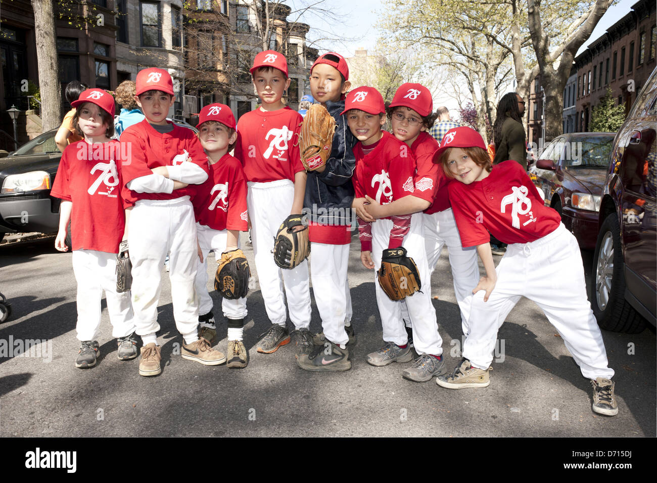Little league baseball game 2012 hi-res stock photography and images ...