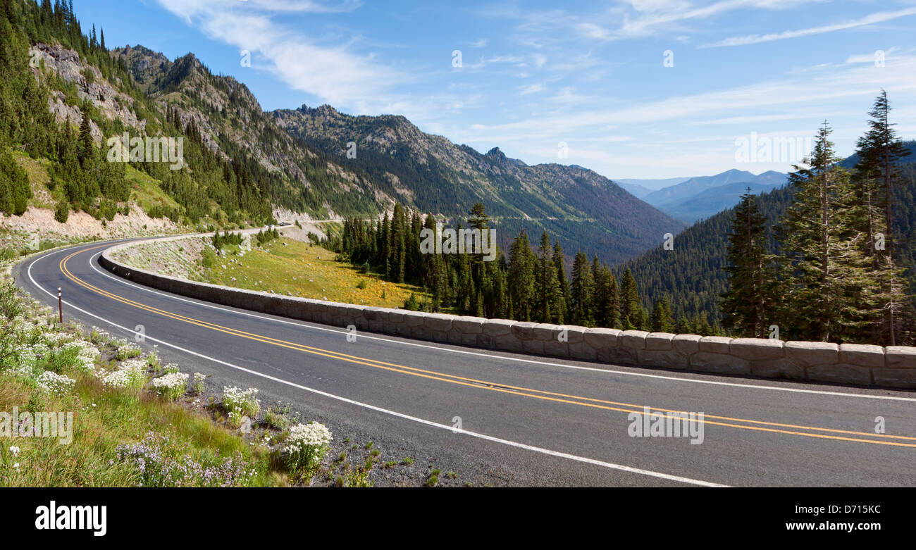 Chinook pass hi-res stock photography and images - Alamy