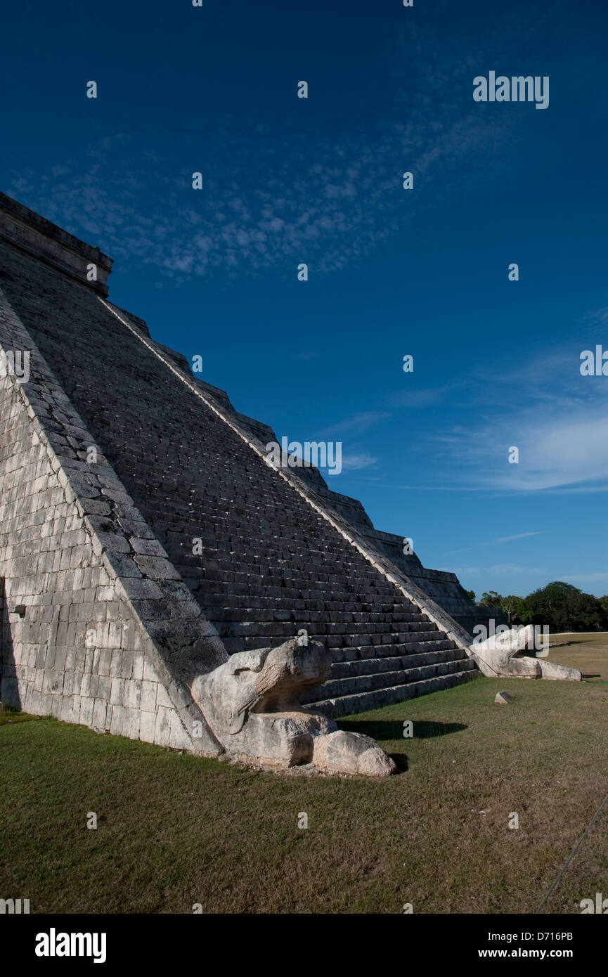 Mexico, Yucatan Peninsula, Near Cancun, Maya Ruins Of Chichen Itza ...