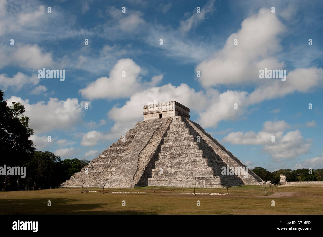 Mexico, Yucatan Peninsula, Near Cancun, Maya Ruins Of Chichen Itza ...