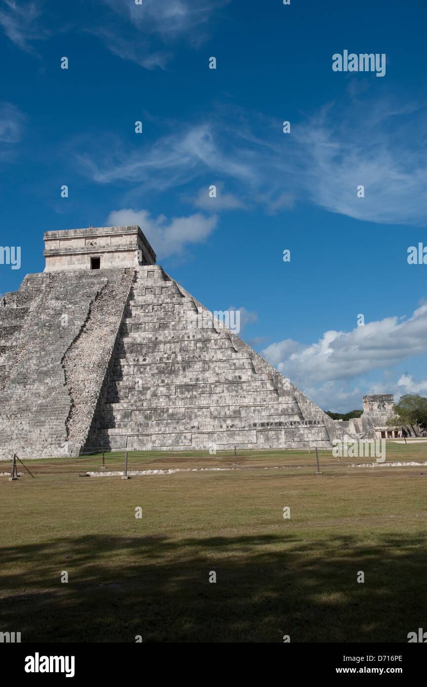 Mexico, Yucatan Peninsula, Near Cancun, Maya Ruins Of Chichen Itza ...