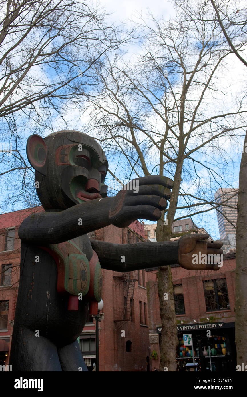 Usa, Washington State, Seattle, Occidental Park With Totem Pole Tsonqua ...