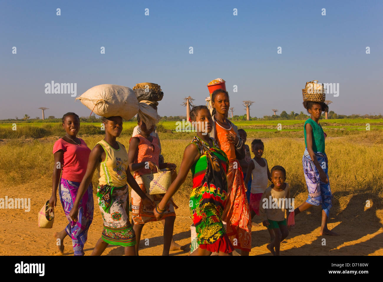 Villagers hi-res stock photography and images - Alamy