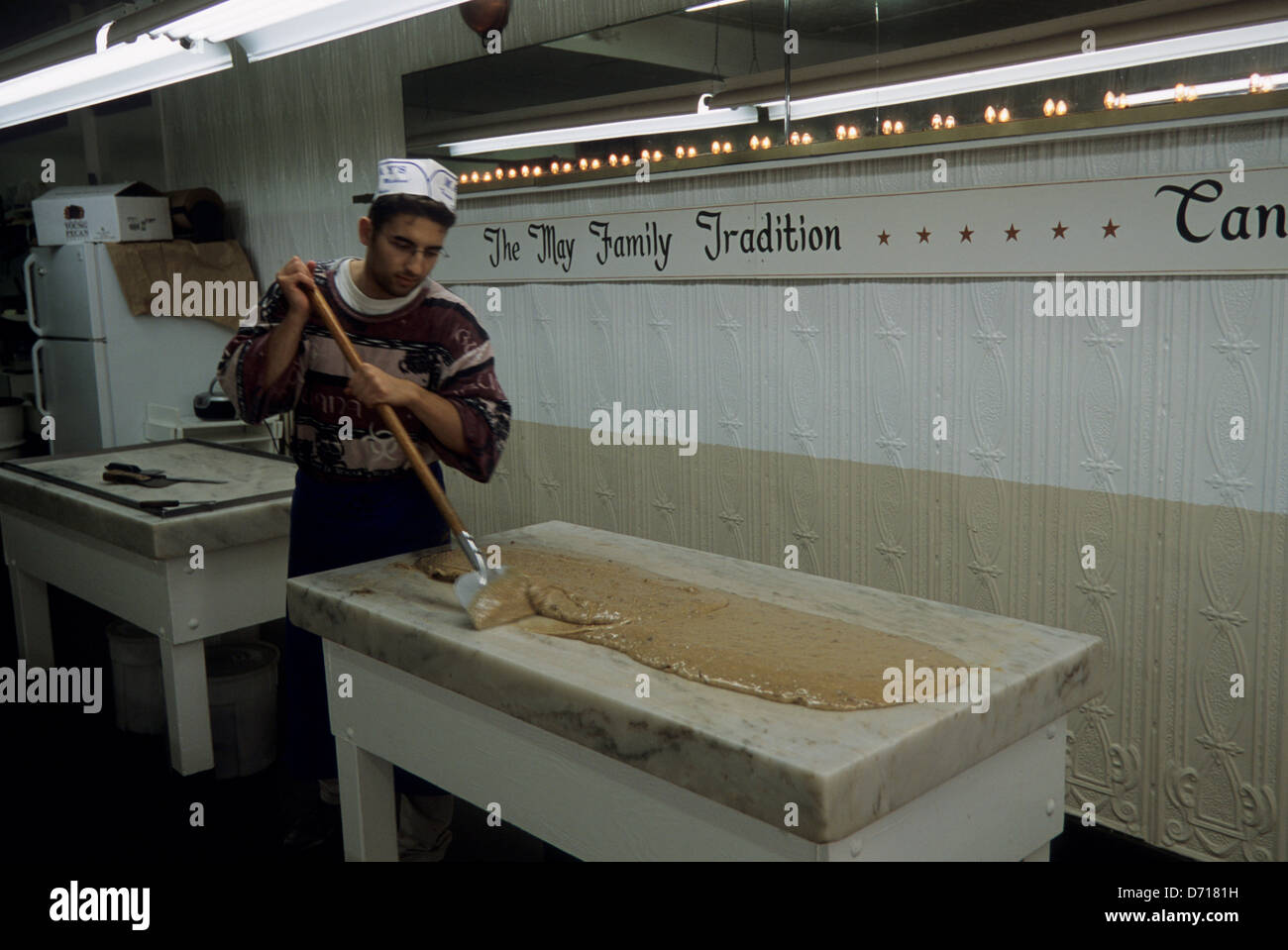 USA, Michigan, Lake Huron Mackinac Island, Village, Candy Shop, Fudge ...