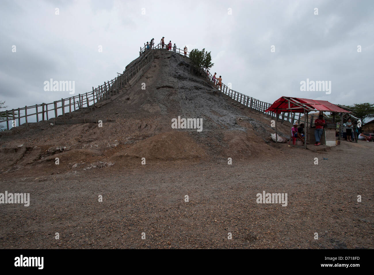 Totumo volcanic mud bath, colombia hi-res stock photography and images ...