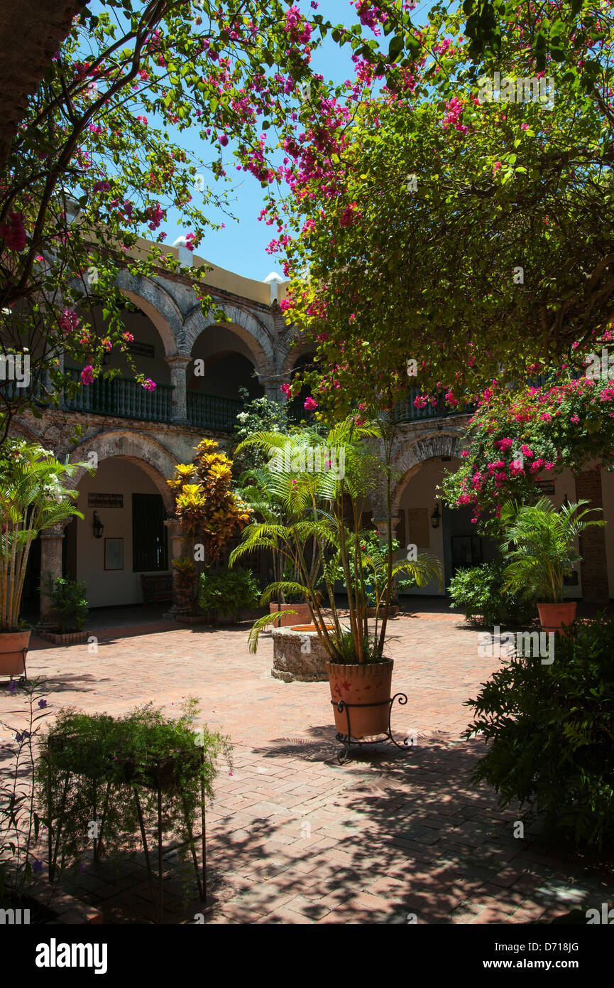 Courtyard At La Popa Convent, Cartagena, Colombia Stock Photo - Alamy
