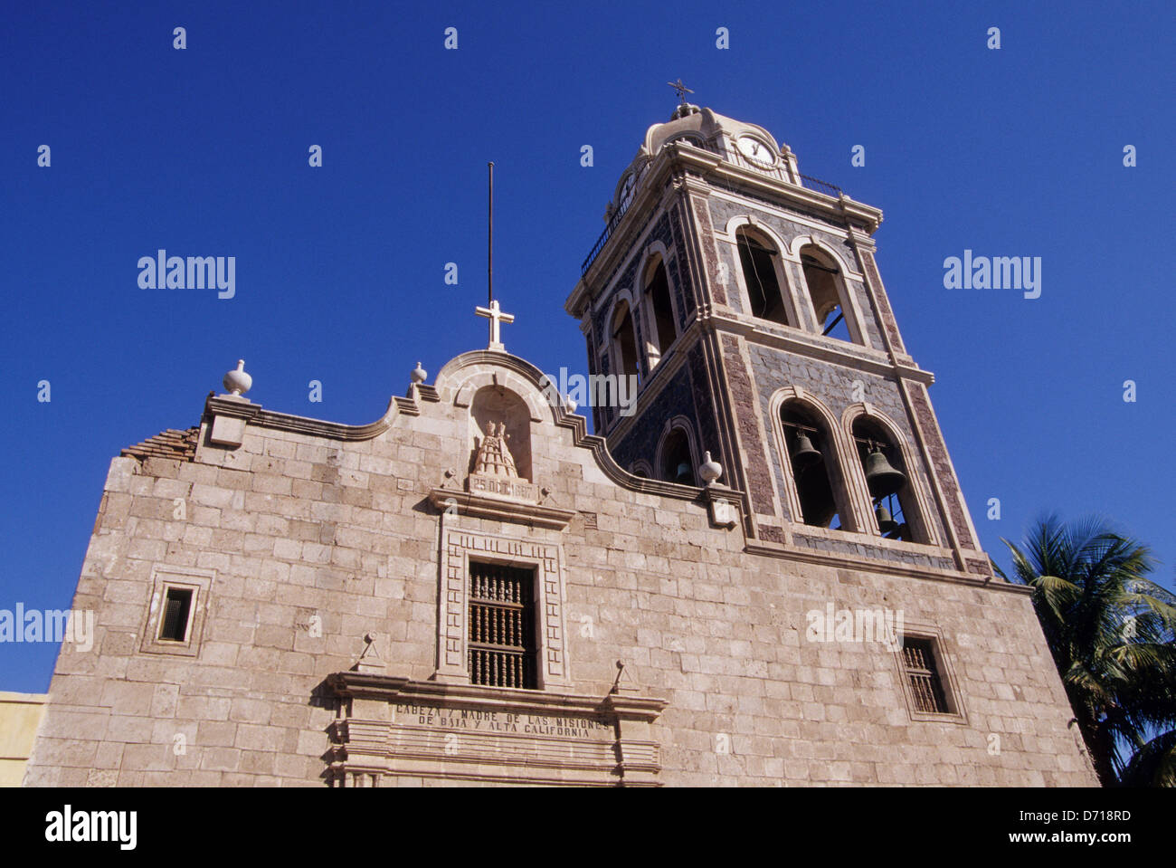 Mexican mission churches hi-res stock photography and images - Alamy