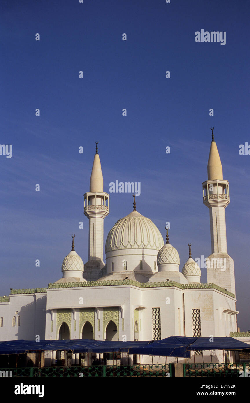 Libya, Near Benghazi, Al Bayda, Mosque Stock Photo - Alamy