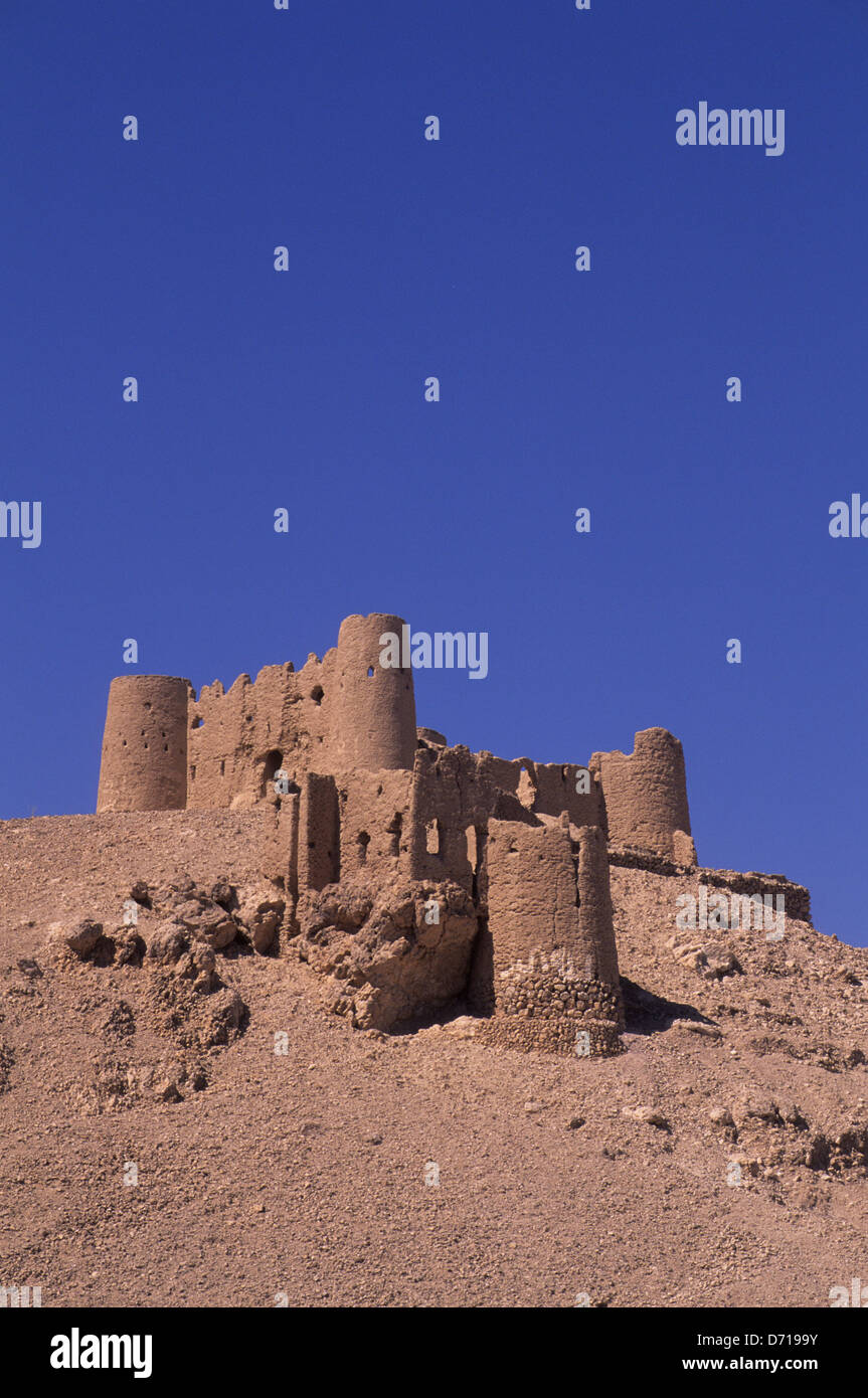 Asia yemen tarim mud building hi-res stock photography and images - Alamy