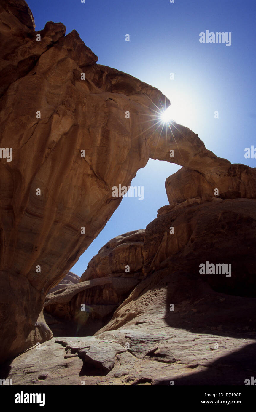 Jordan, Wadi Rum, Um Frouth Rock Bridge, Sandstone Formation, Sunburst ...