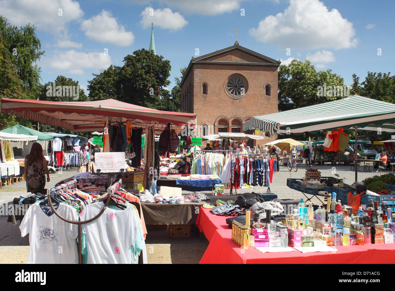 Berlin, Germany, weekly market at Leopold Square in Berlin's Wedding ...
