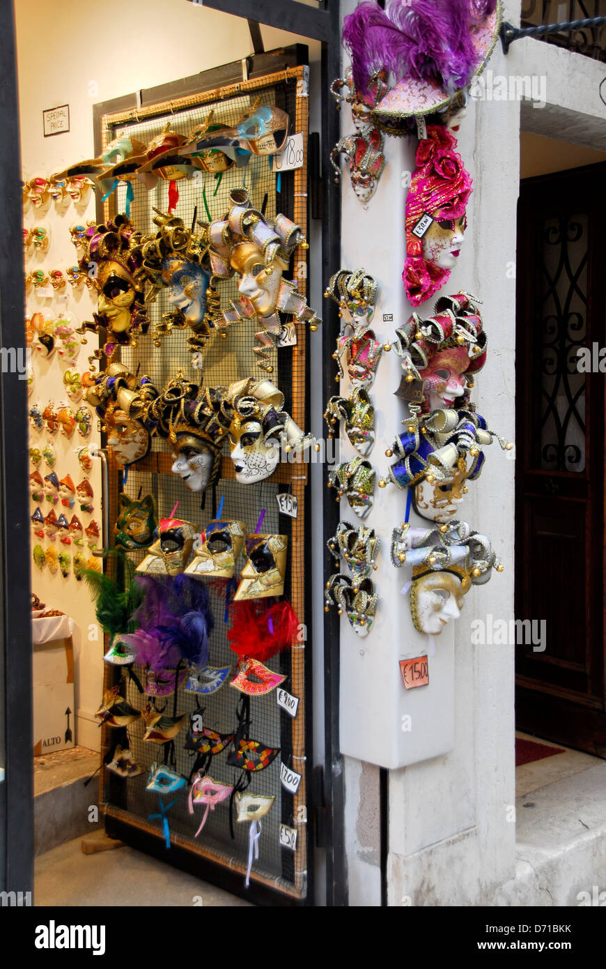 A store selling the famous masks in Venice, Italy Stock Photo - Alamy