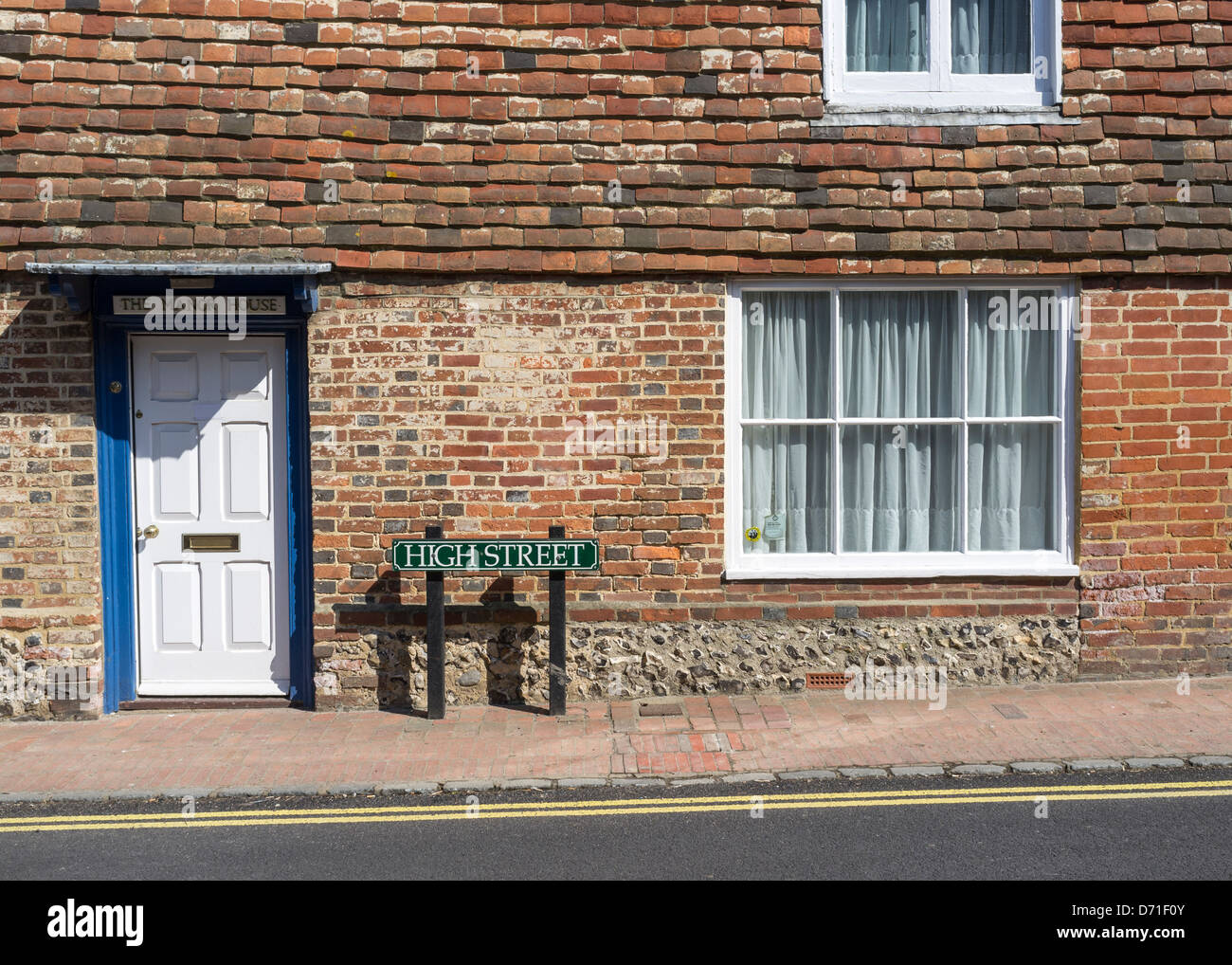 House sign manor door hi-res stock photography and images - Alamy