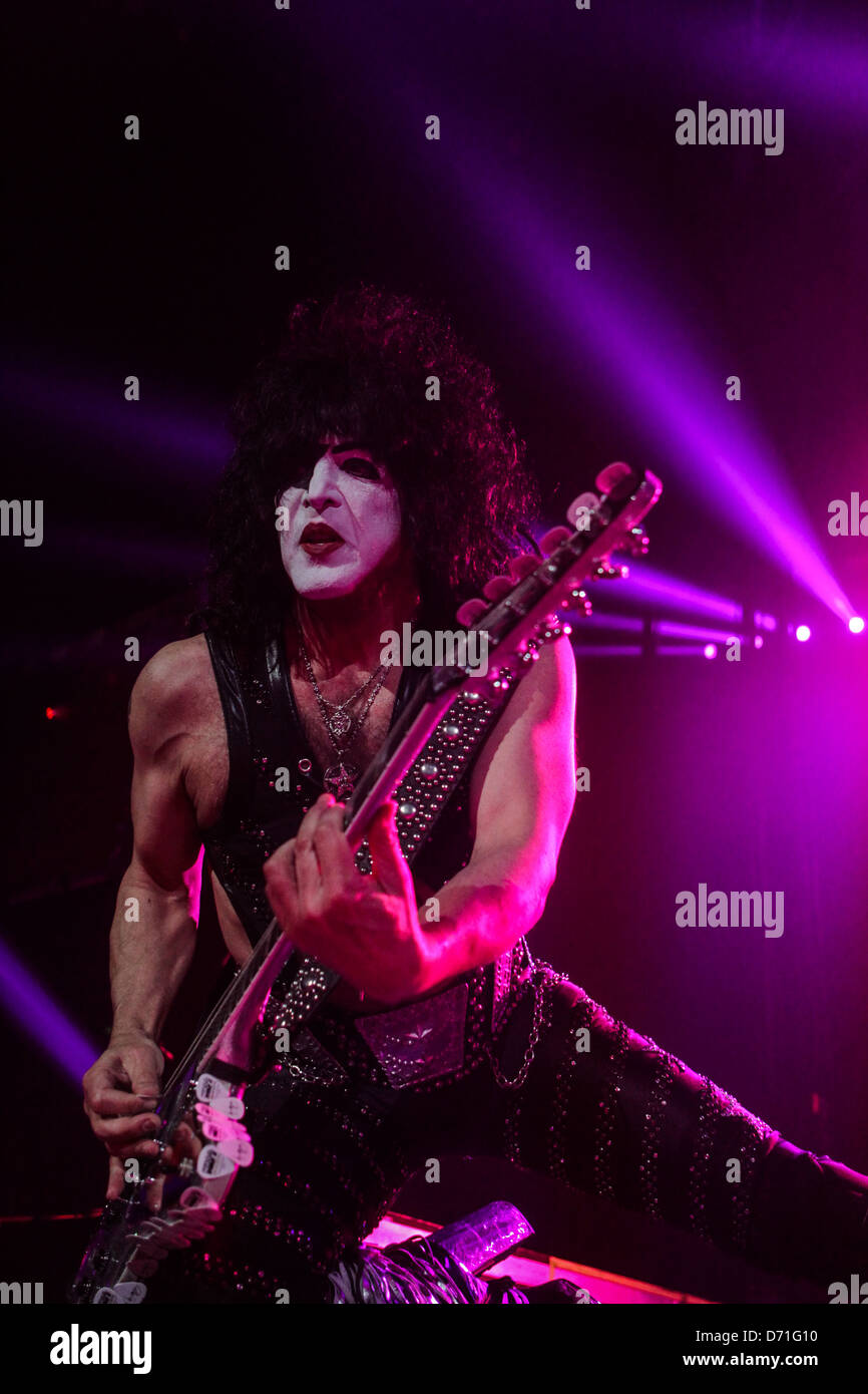 Paul Stanley Kiss Band High Resolution Stock Photography and Images - Alamy