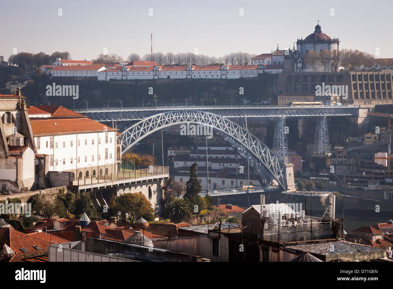 Luis i bridge oporto hi-res stock photography and images - Alamy