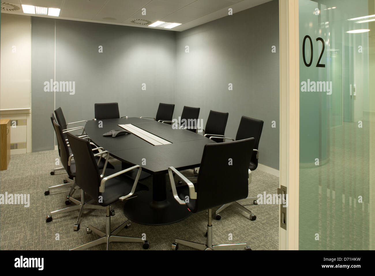 Office london interior hi-res stock photography and images - Alamy