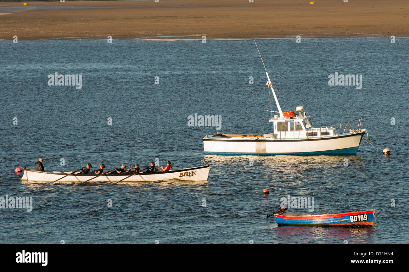 Female rowing team hi-res stock photography and images - Alamy