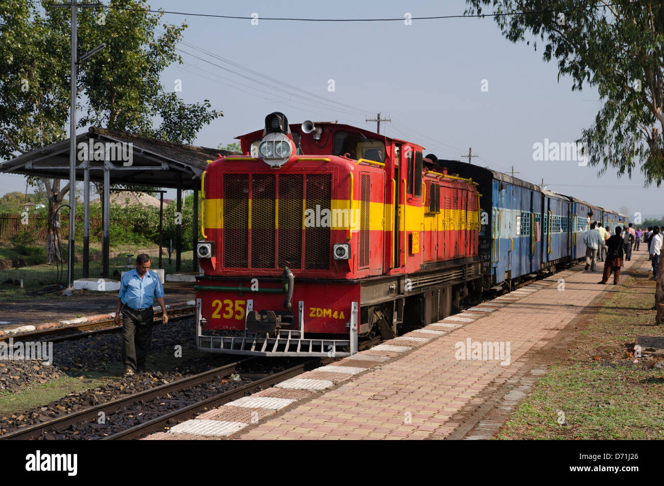 class ZM4A,235,diesel, locomotive,passenger train,narrow gauge ...