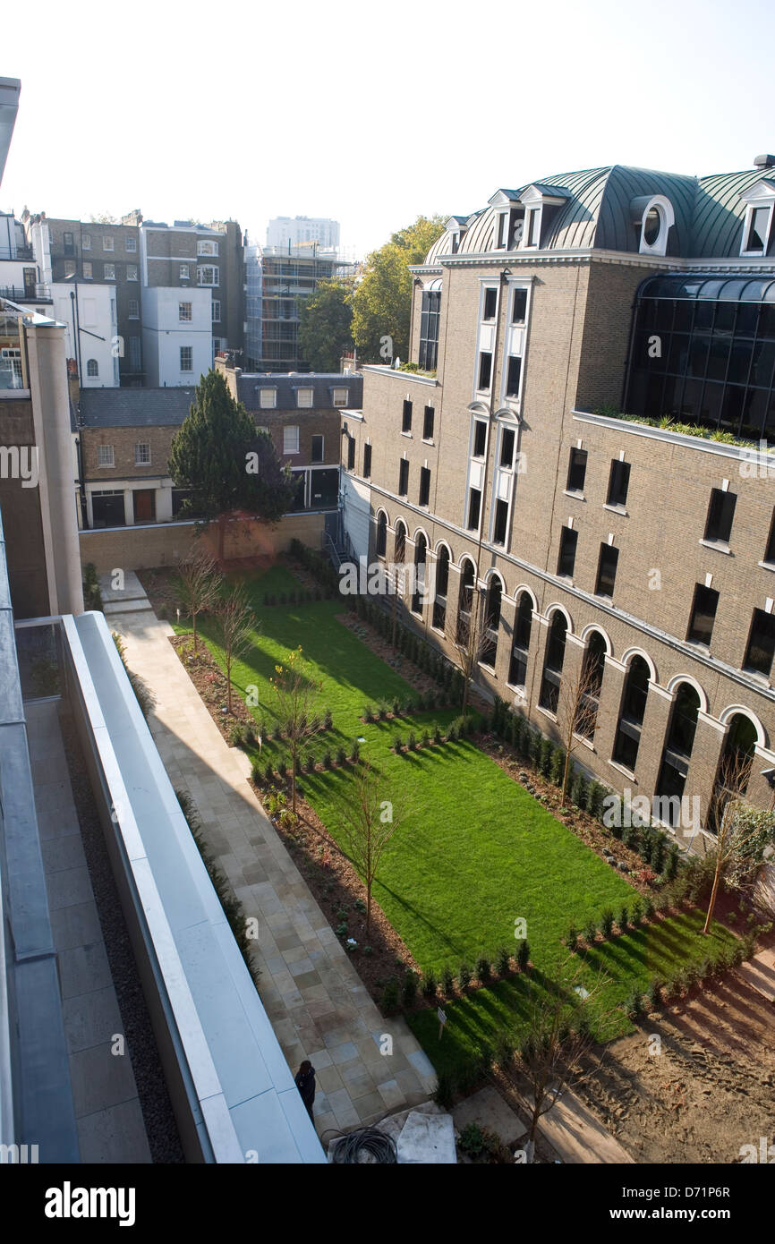 Apartment building in central London England Stock Photo - Alamy