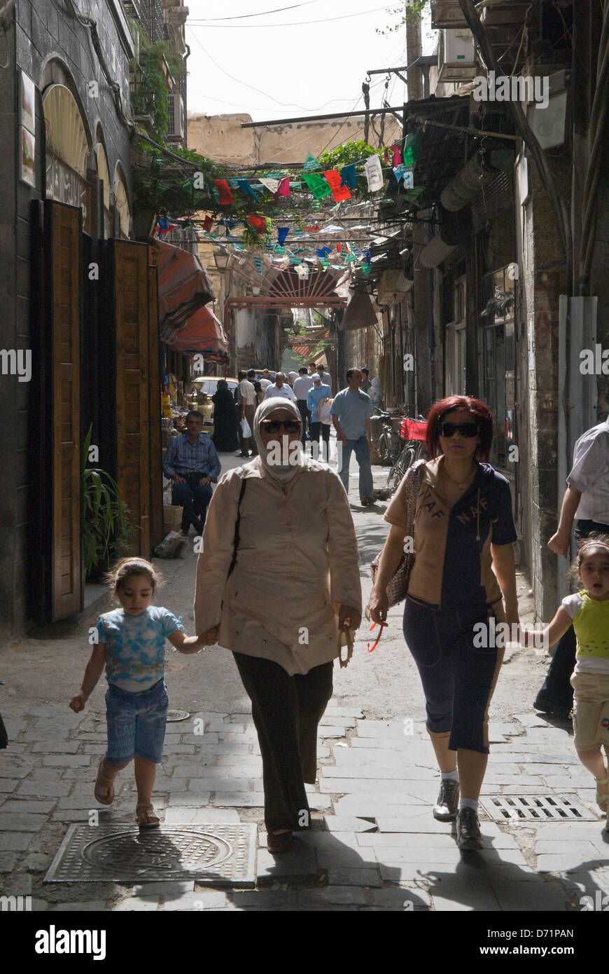 Damascus street scene hi-res stock photography and images - Alamy