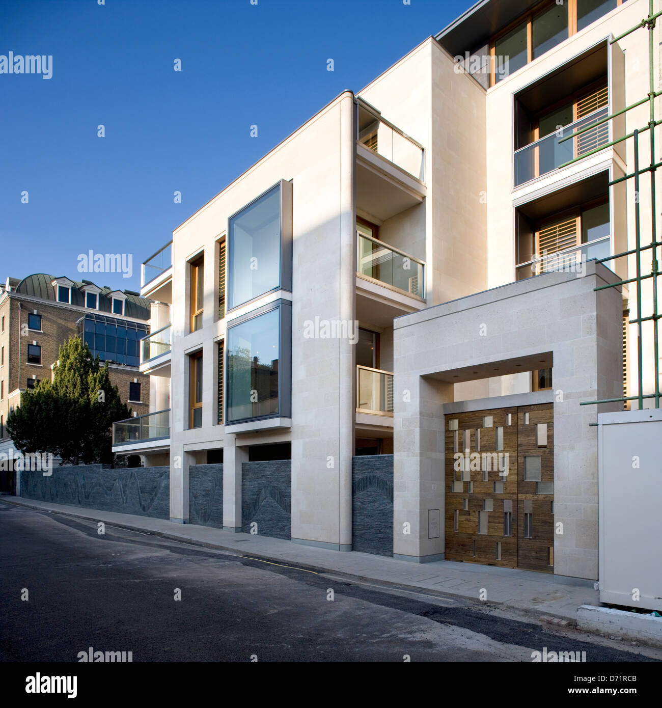Apartment building in central London England Stock Photo - Alamy