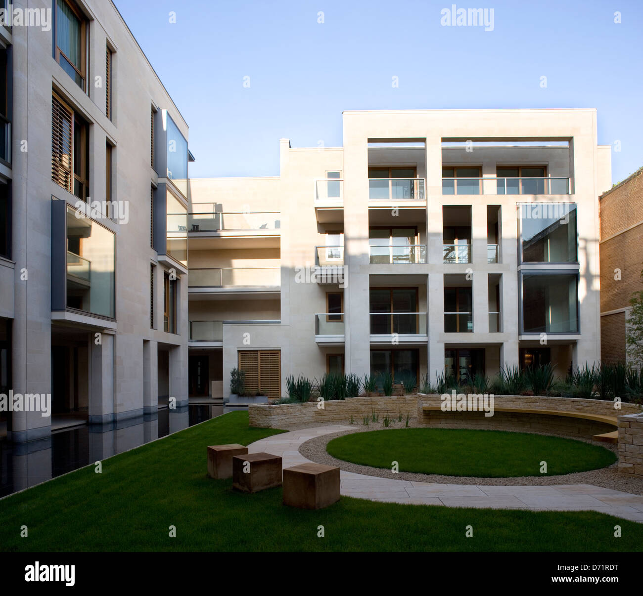Apartment building in central London England Stock Photo - Alamy