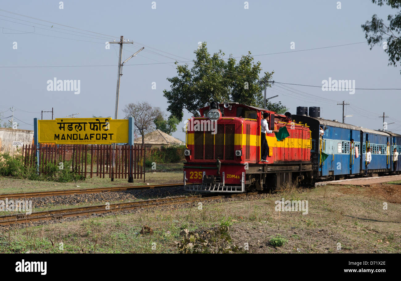 diesel,locomotive,235,class ZDM4A,railway,passenger train,narrow gauge ...
