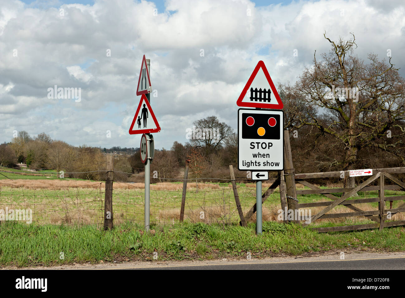 Road signs signage hi-res stock photography and images - Alamy
