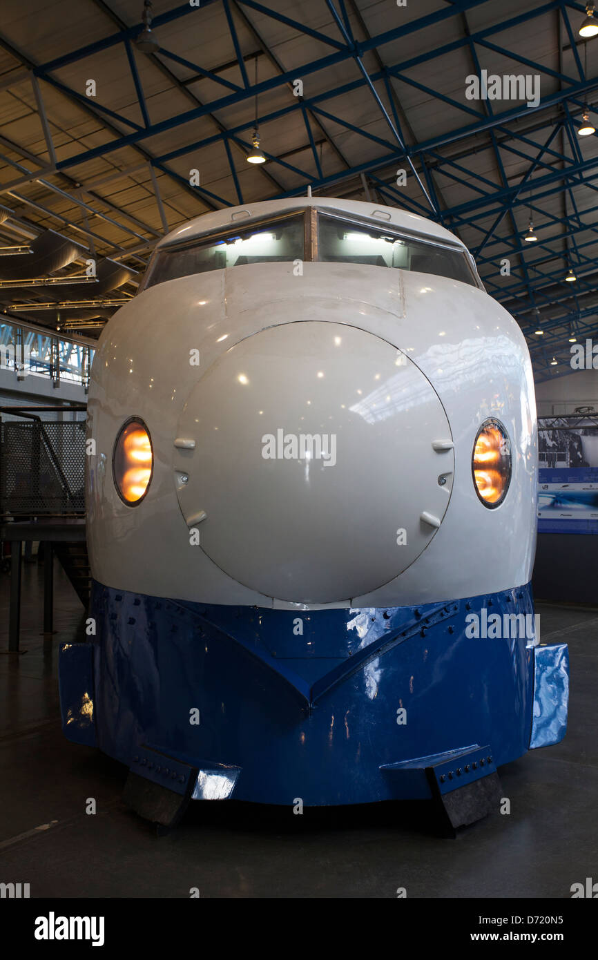 Japan bullet train engine hi-res stock photography and images - Alamy