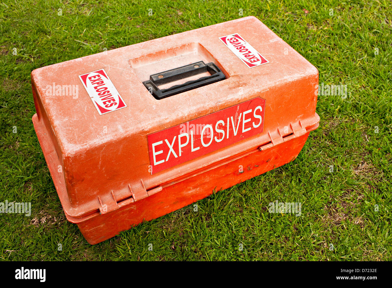 C4 explosive hi-res stock photography and images - Alamy