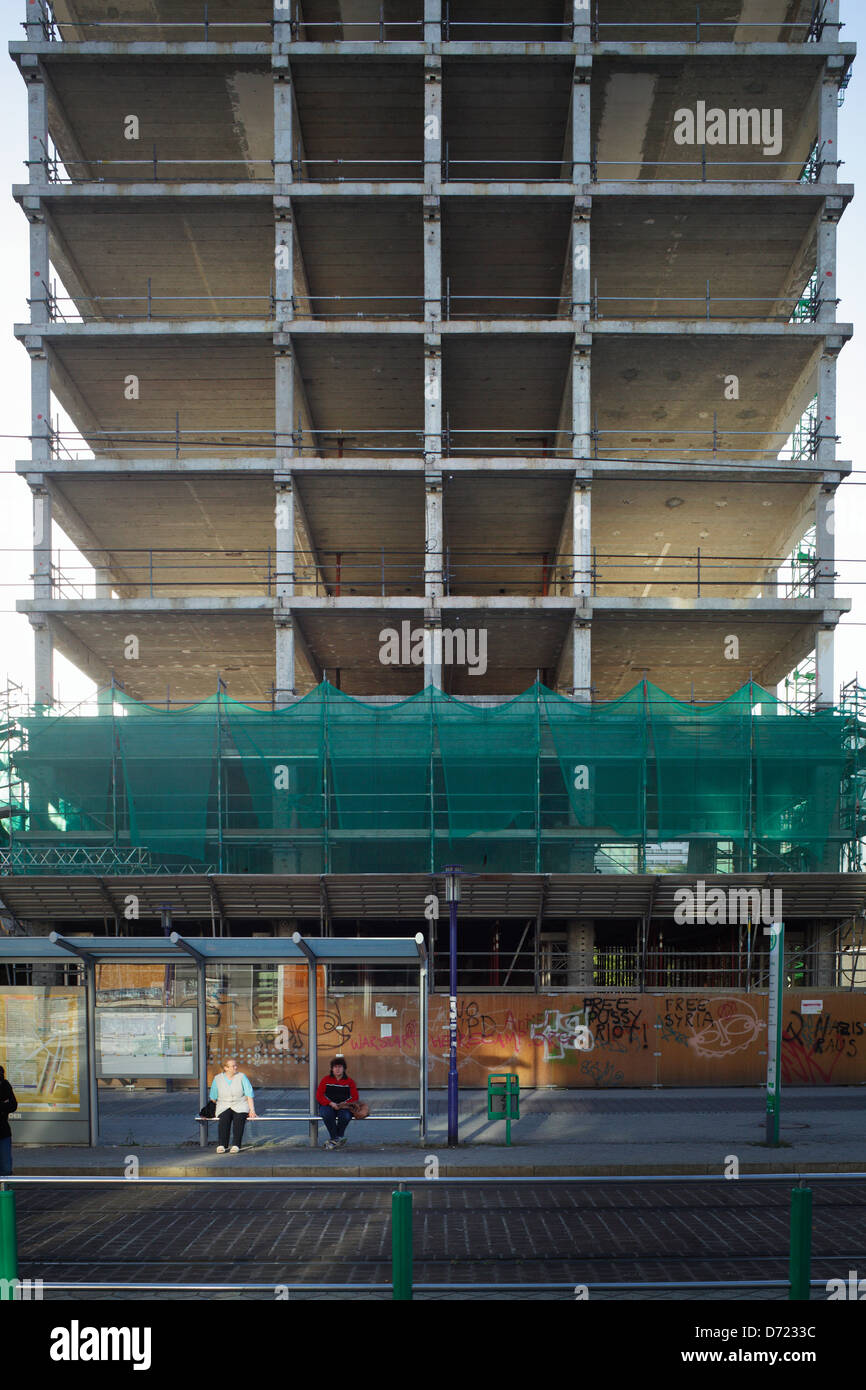 Concrete skeleton hi-res stock photography and images - Alamy