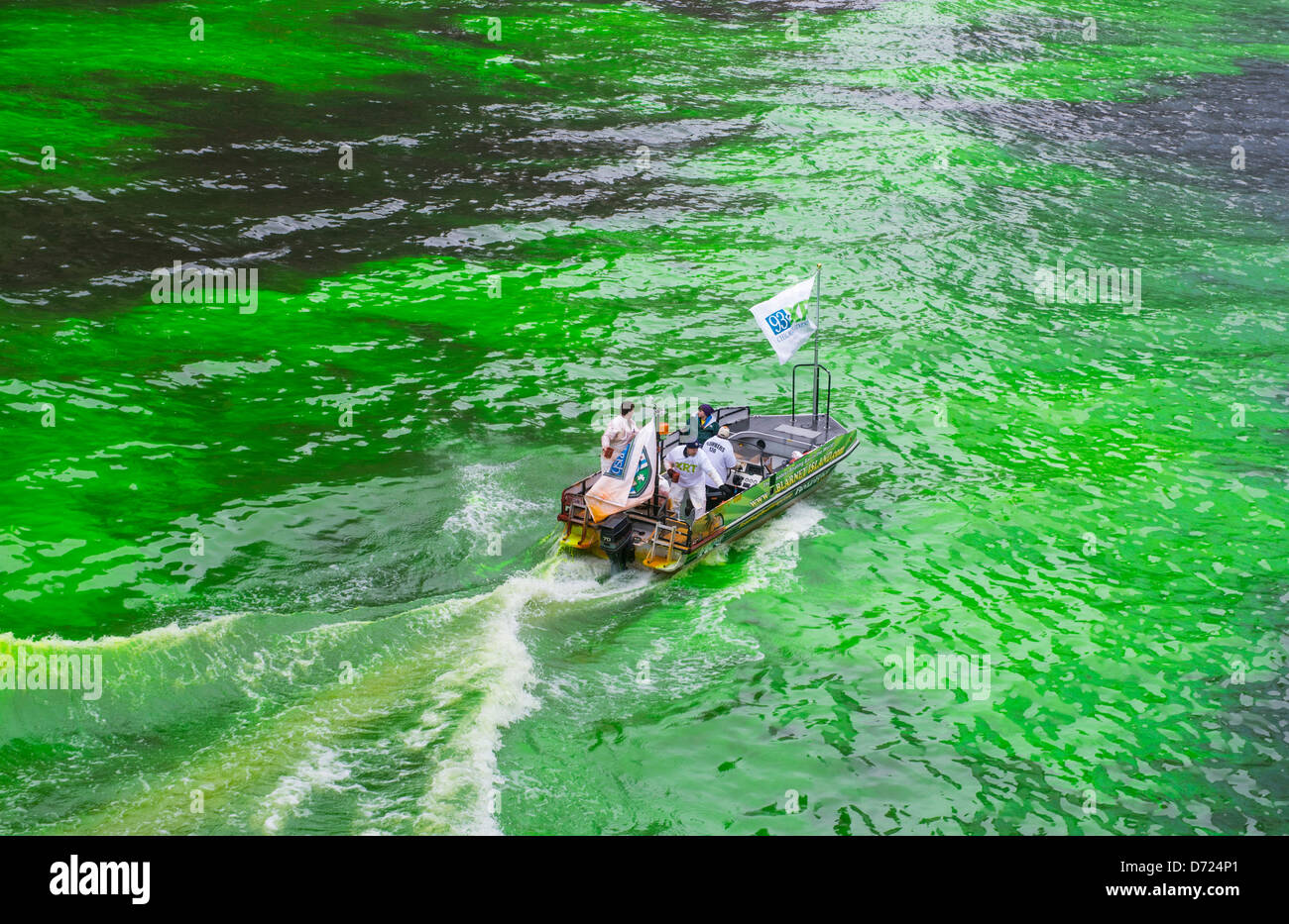 The Chicago River is dyed green for St. Patrick's Day in Chicago Stock ...