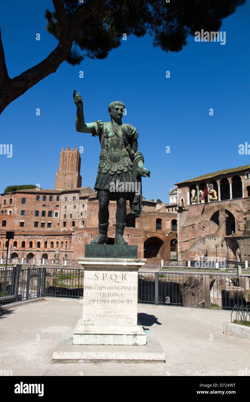 Roman statue imperator Traiano Rome Italy Stock Photo - Alamy