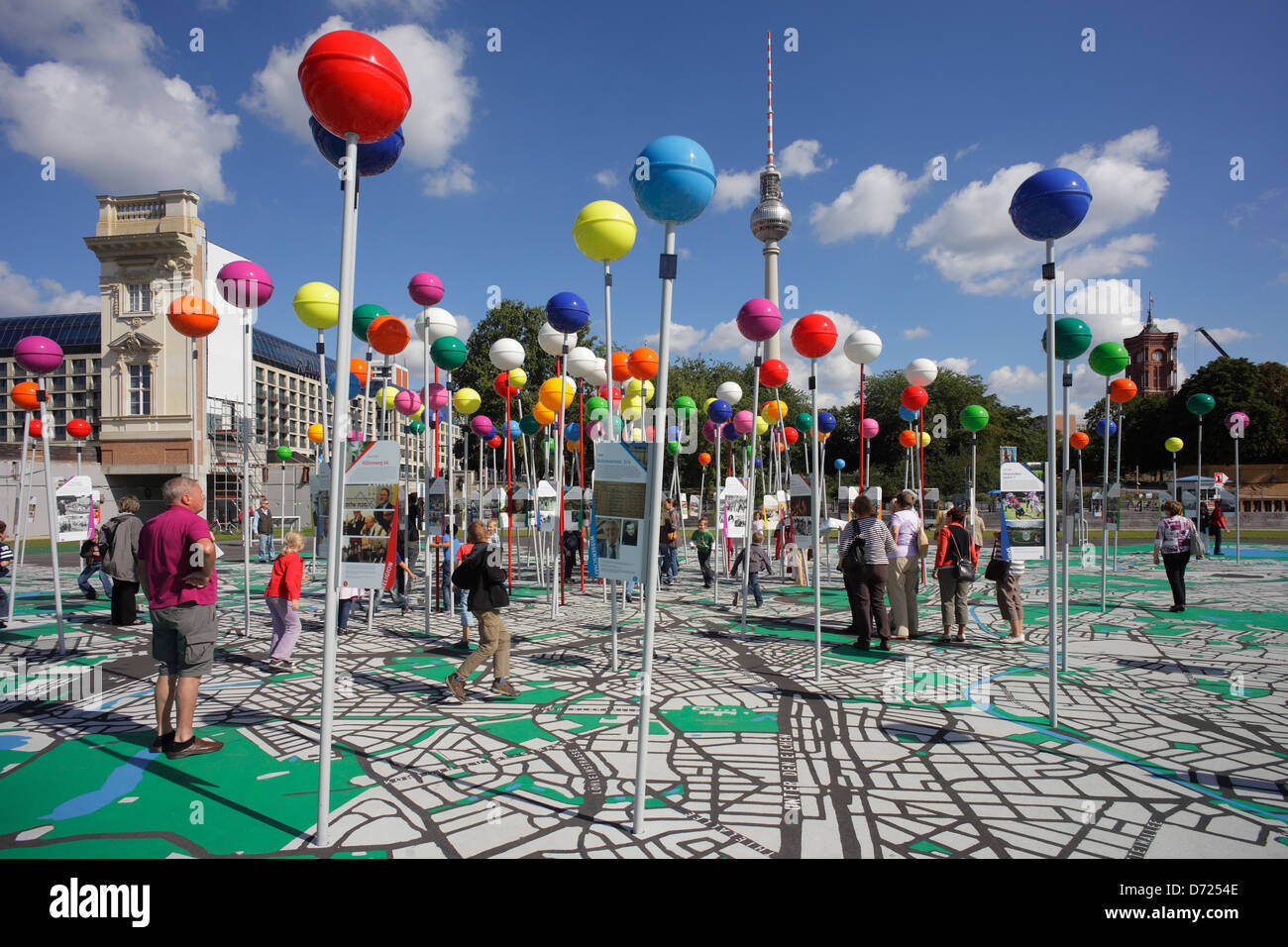 Berlin germany biggest walk in map hi-res stock photography and images ...