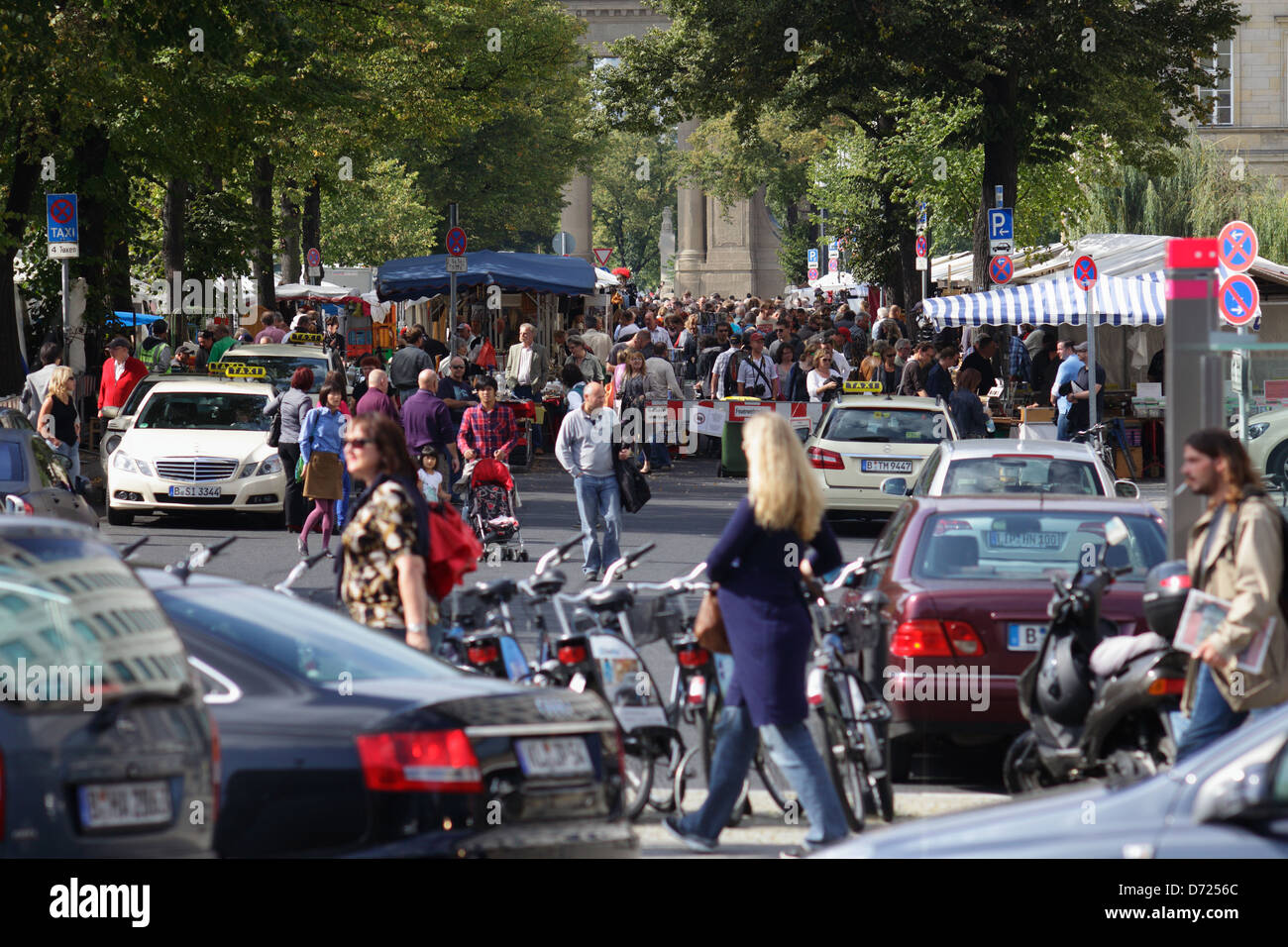 Berlin, Germany, visitors to the flea market on 17th Street June Stock ...