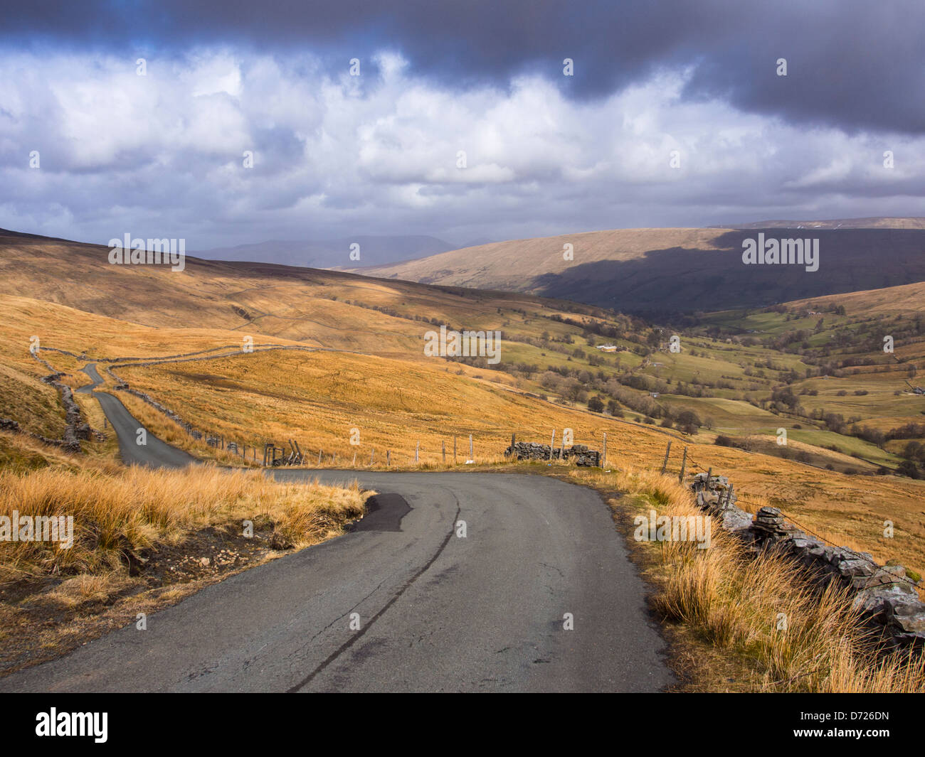 England, North Yorkshire, Yorkshire Dales National Park. Deepdale, a ...