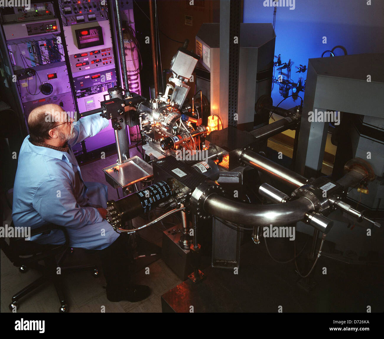 Massspectrometer hi-res stock photography and images - Alamy