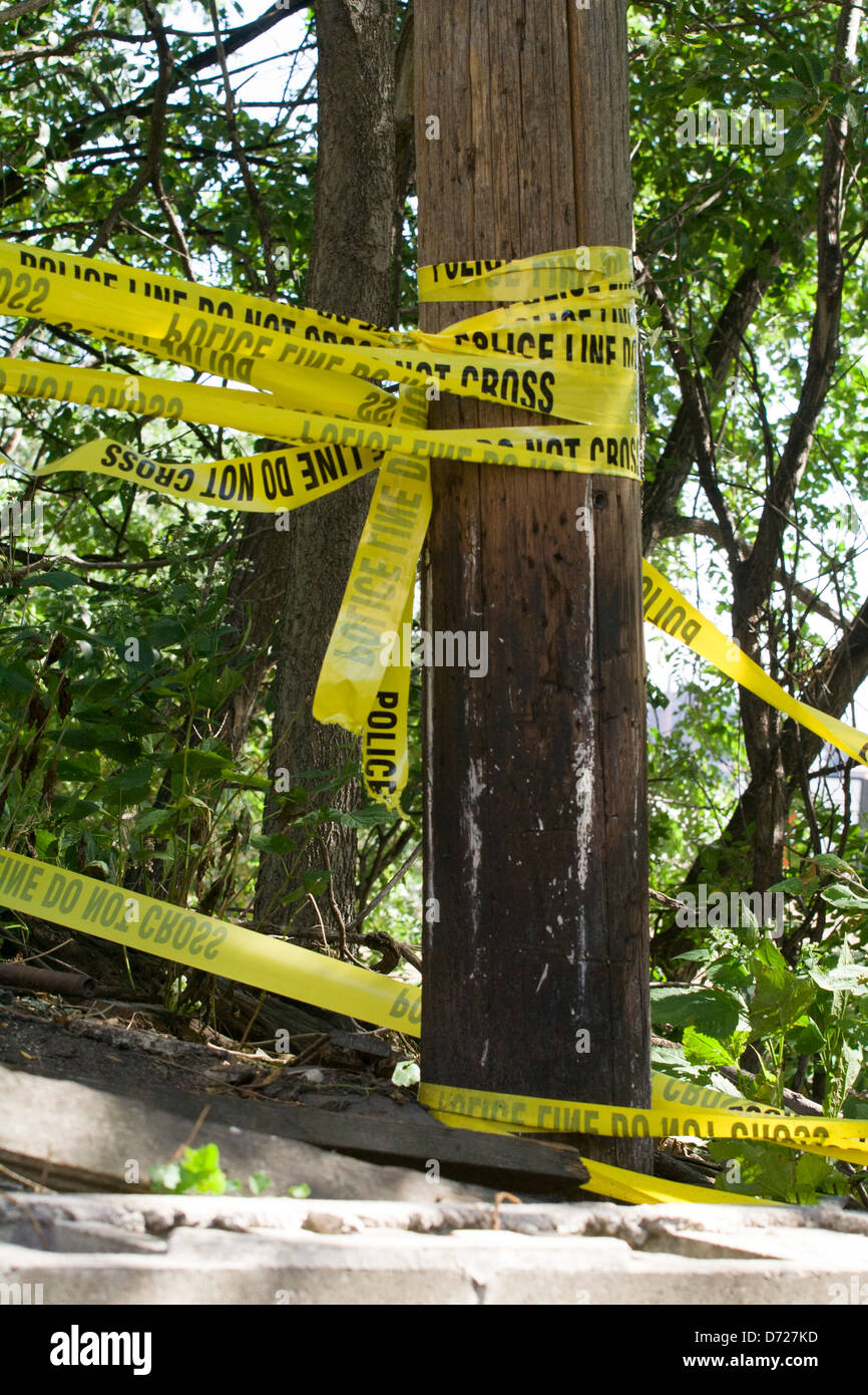 Caution tape knot hi-res stock photography and images - Alamy