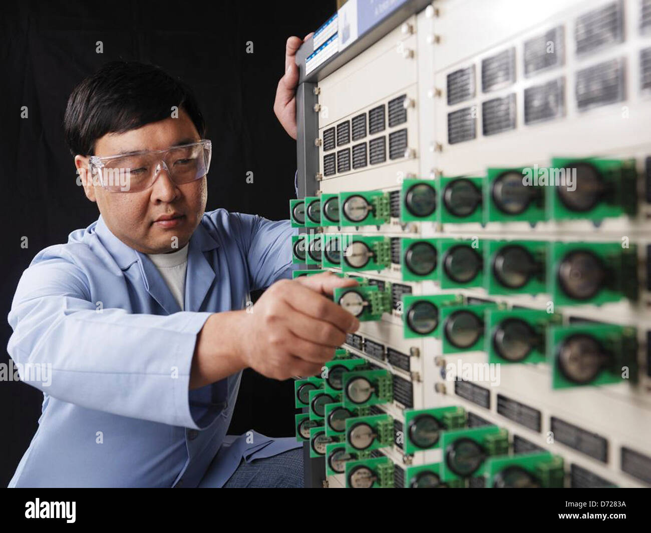 Stationary energy storage technologies at PNNL focus on improving ...