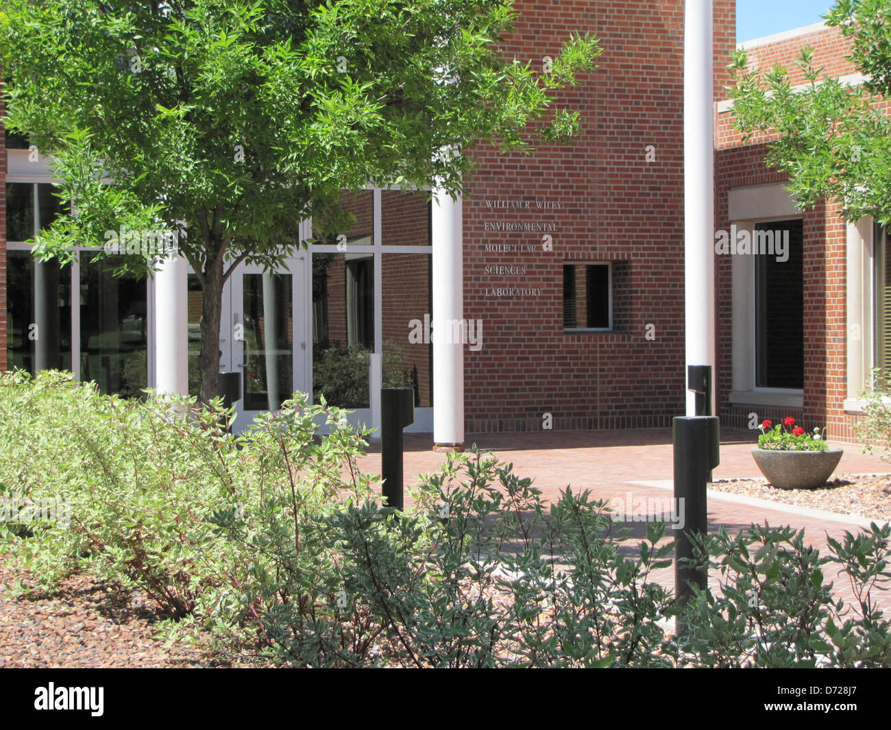 The EMSL Entrance Laboratory at PNNL serves as a critical facility for ...