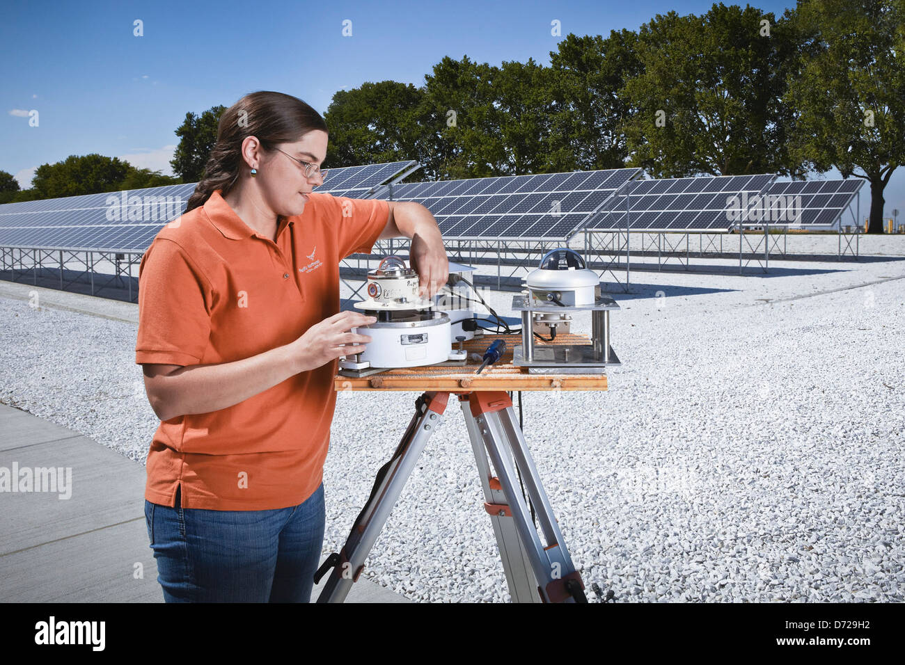 Solar array atmospheric hi-res stock photography and images - Alamy