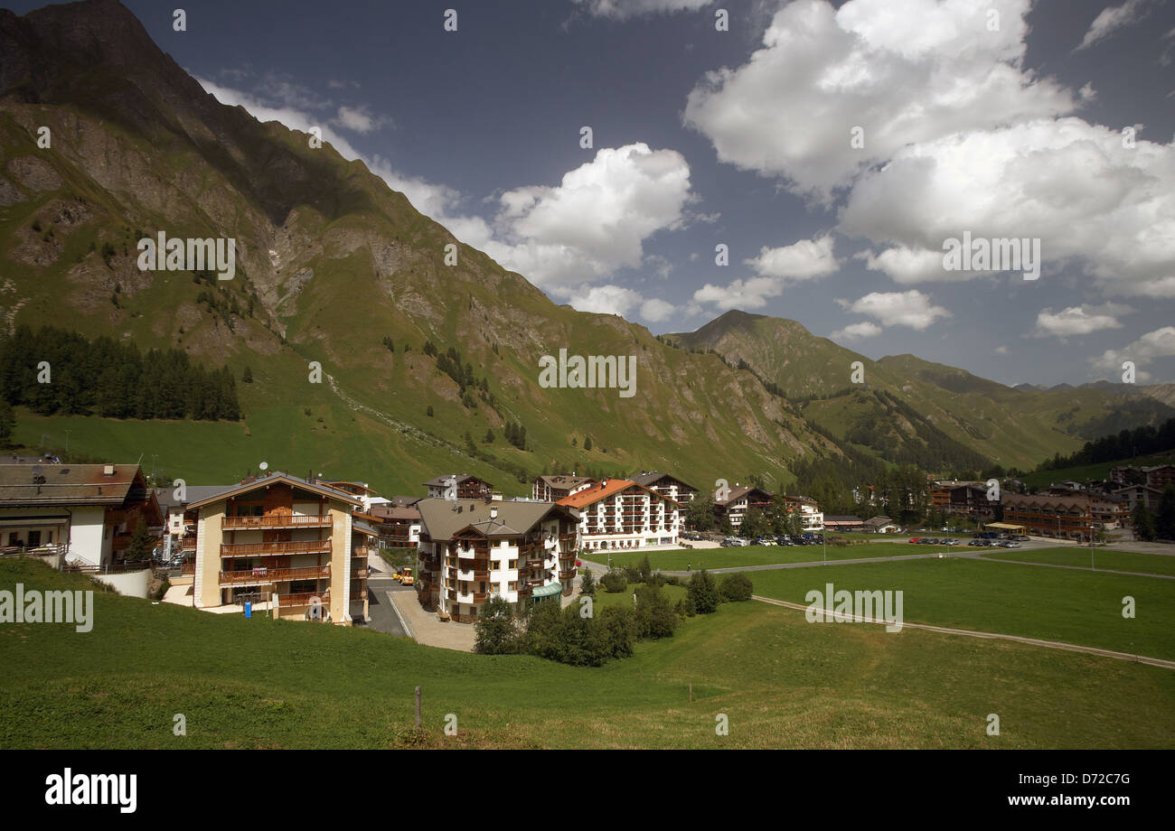 Samnaun, Switzerland, the place Samnaun benefited from duty-free area ...