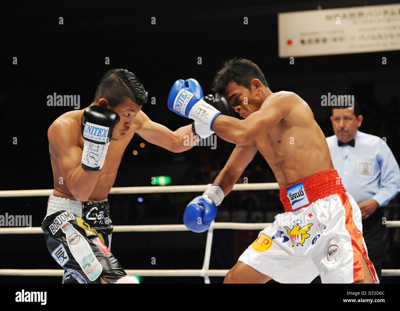 (L-R) Koki Kameda (JPN), Panomroonglek Kaiyanghadaogym (THA), APRIL 7 ...