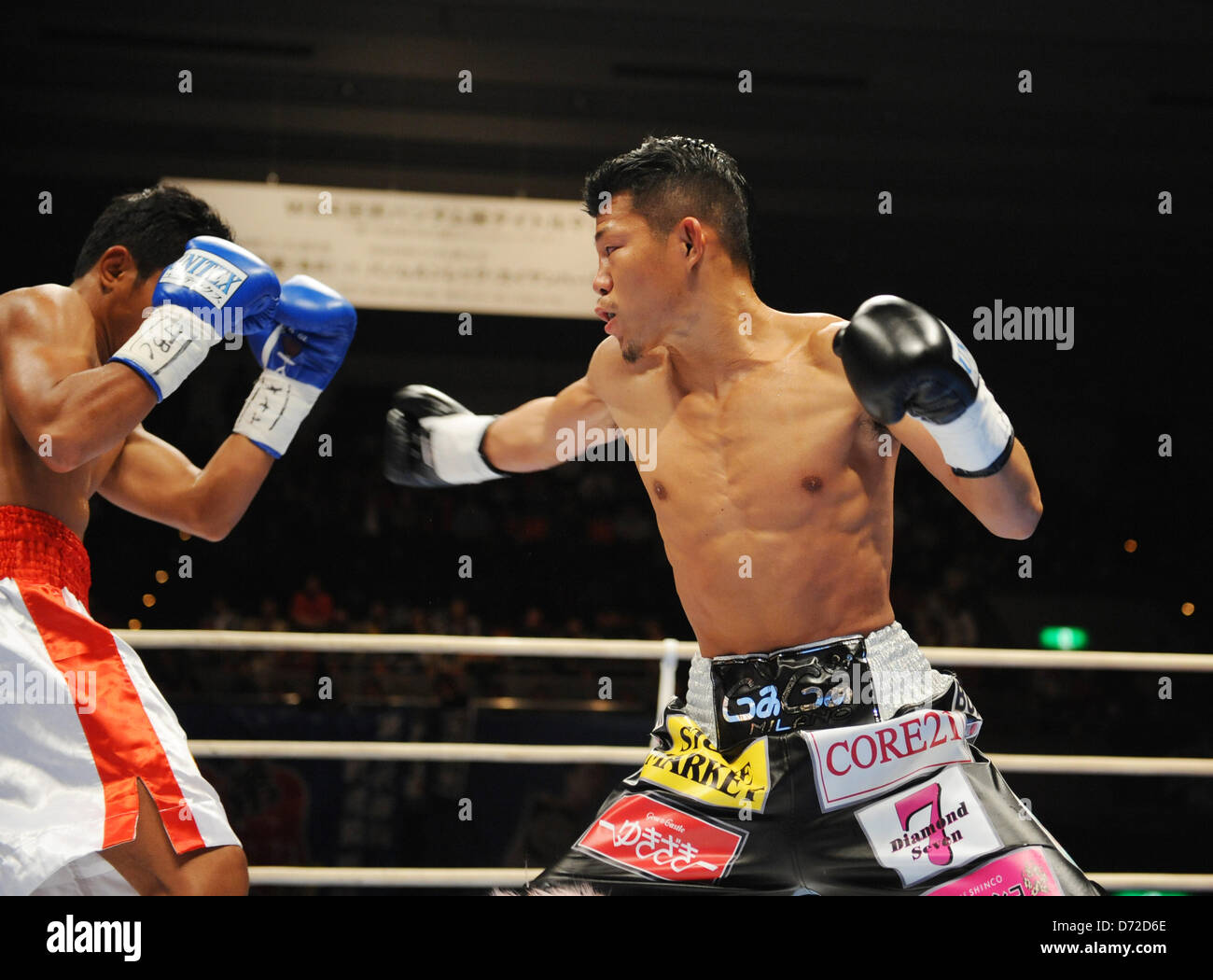 (R-L) Koki Kameda (JPN), Panomroonglek Kaiyanghadaogym (THA), APRIL 7 ...