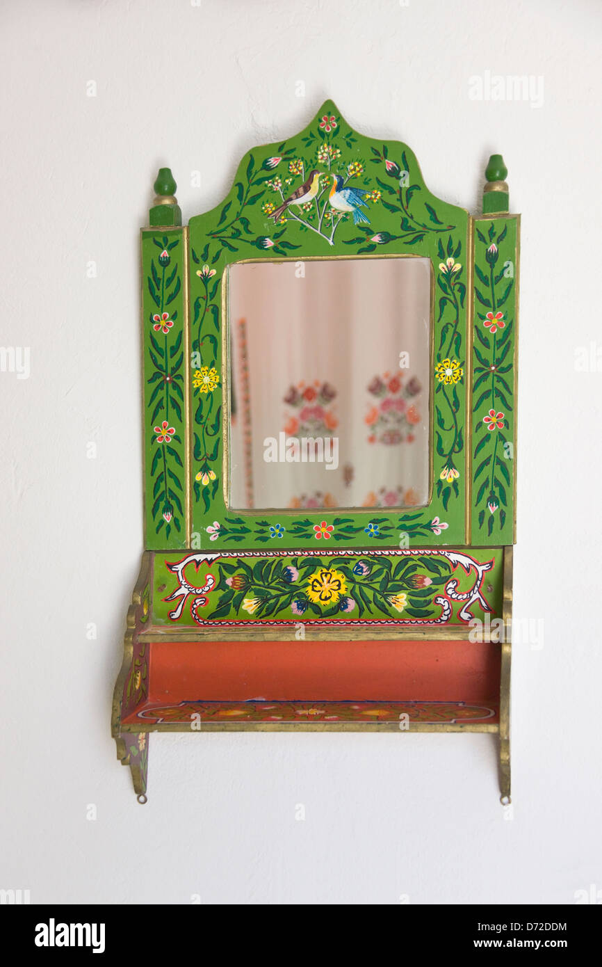 Wall white shelf hi-res stock photography and images - Alamy