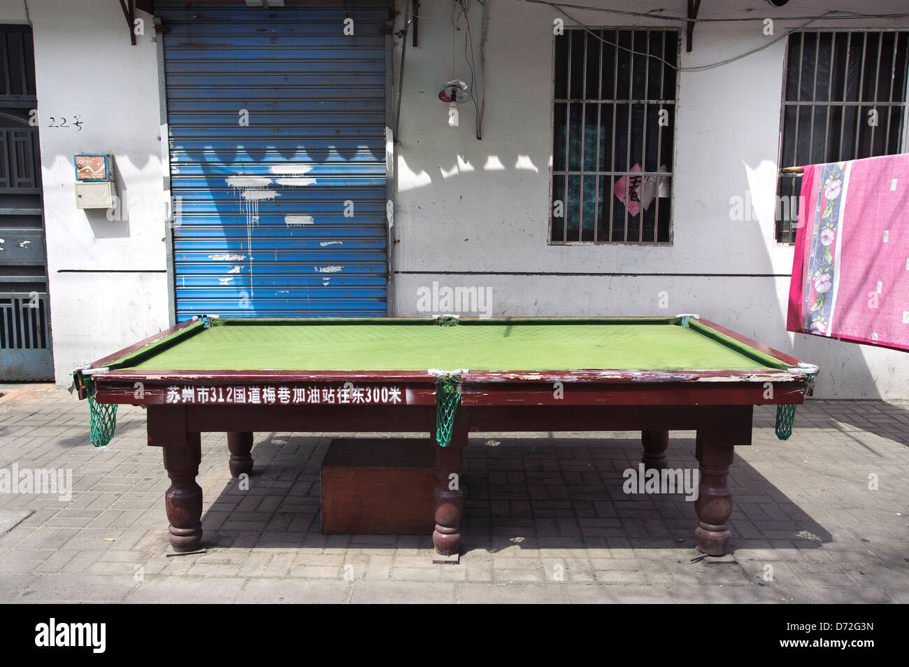 Outdoor snooker table in Suzhou's old town residential area, Jiangsu ...