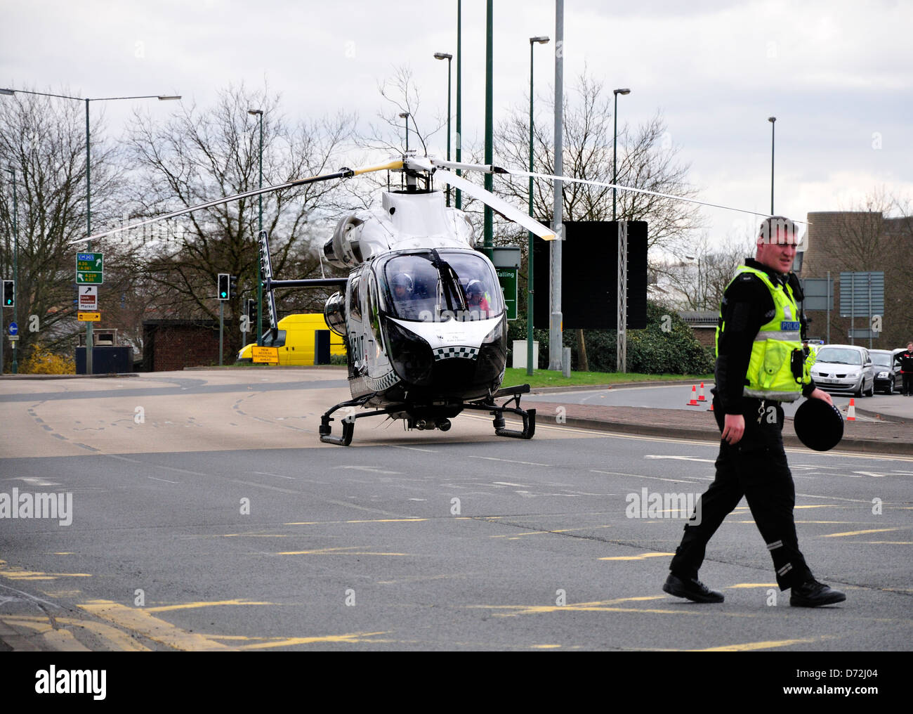 Ambulance uniform hi-res stock photography and images - Alamy