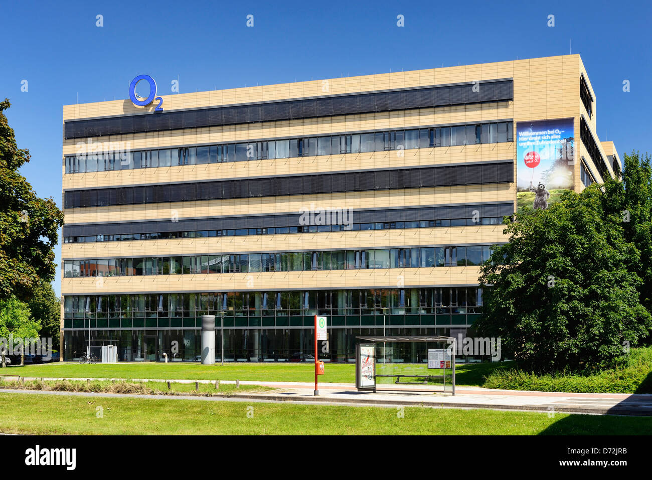 The o2 logo hi-res stock photography and images - Alamy