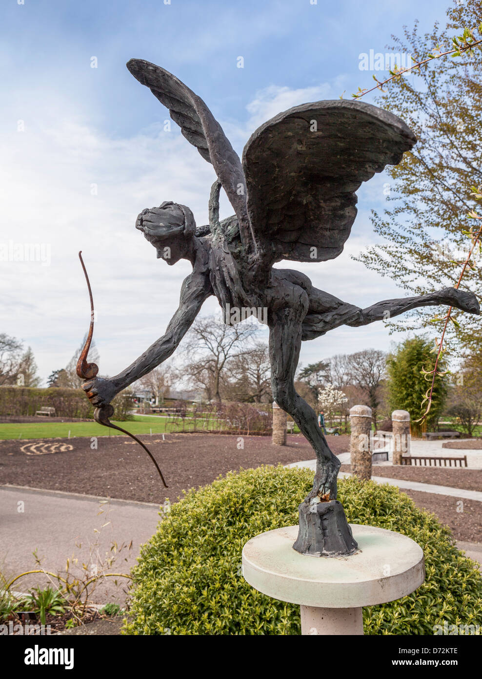 Wisley rhs garden statue hi-res stock photography and images - Alamy