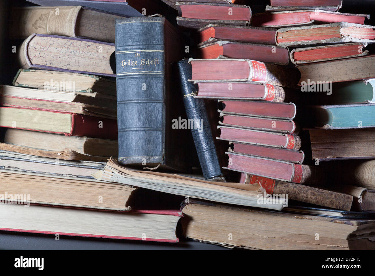 Pile of old books Stock Photo - Alamy